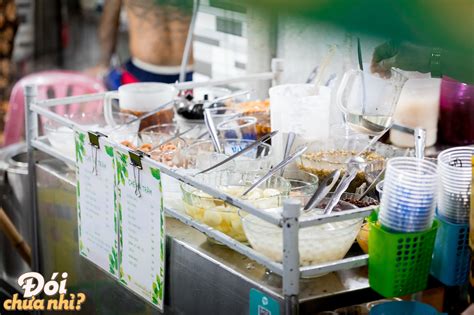 Chợ Xóm Chiếu huyền thoại ăn vặt một thời Chỉ cần cầm đồng là đã có món ăn no nê