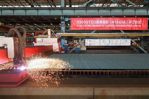 Hudong Zhonghua Kicks Of Work On Lng Carrier Lng Powered Containership