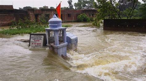 Bihar Floods Death Toll Rises To 222 Moderate Rains In Parts Of North