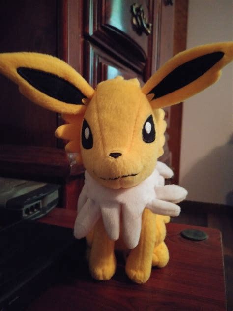 Mavin Tomy Pokemon Jolteon Plush Stuffed Plush Toy Doll Eevee Evolution
