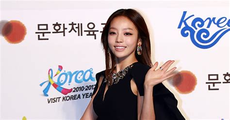 포토엔 카라 구하라 과감해진 의상 섹시미 폭발 서울가요대상