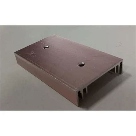 6 Pin Silver Aluminium Heat Sink For Electronic Boards Straight Fin