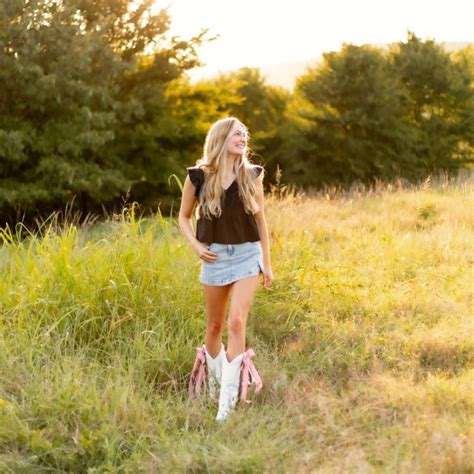 Valerie Wimsett Valeriewimsett Snapchat Stories Spotlight And Lenses
