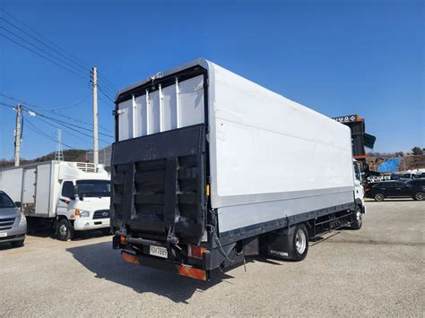 현대 메가트럭45톤 윙바디리프트장착 2007년식 판매합니다전문가들