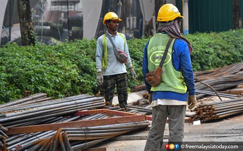DIALOG RAKYAT Kerajaan Digesa Ganti Pekerja Asing Dengan Warga Tempatan