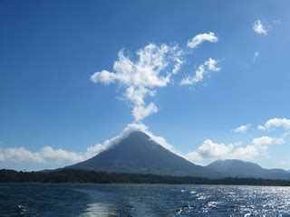 Clouds Look Like Smoke Arenal Volcano Seen From Lake Arena Flickr