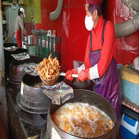 2000 Kg Sold Per Day Popular Fried Chicken In Traditional Market