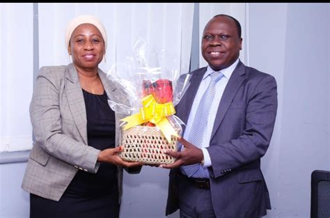 WAZIRI UMMY MWALIMU AAGANA NA DKT YOTI AMKARIBISHA DKT CHARLES Full