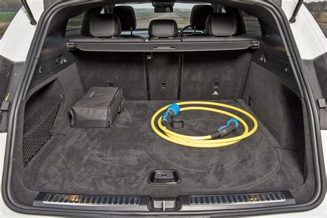 Mercedes Benz Eqc Review 2021 Parkers