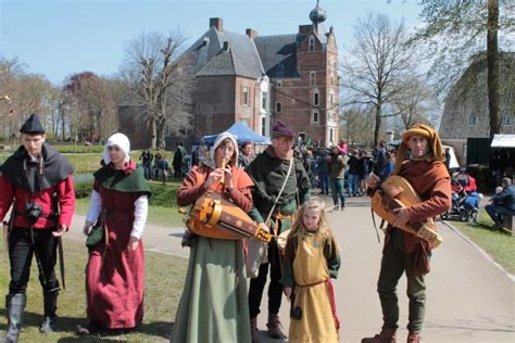Ridders Knechten En Jonkvrouwen Rekenfaculteit