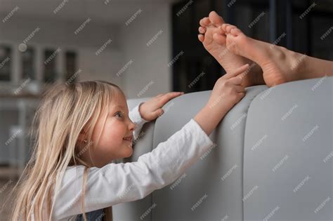 Tickles Clipart School