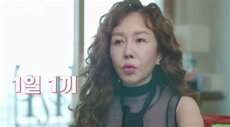 61세 박준금 30년째 43kg 유지…20대 때 옷도 맞을 것 매거진준금 네이트 연예