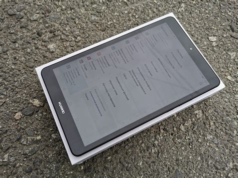 Недорогой планшет с качественным звуком: обзор Huawei MediaPad M5 Lite 8.0