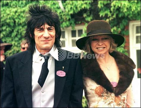 ローリング・ストーンズのロニー・ウッド、離婚へ 写真1枚 国際ニュース：afpbb News