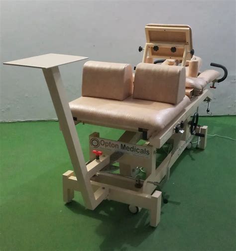 Opton Motorised Decompression Traction Bed For Clinical Model Name Number Spinal Dtt 02 At