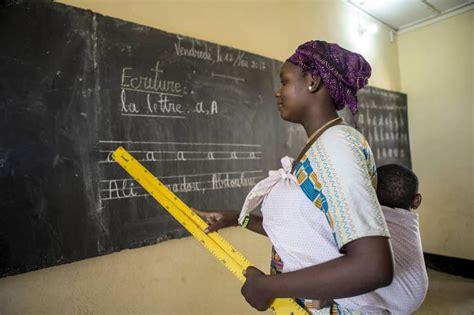 Journée international de lalphabétisation L Unesco tend la perche au