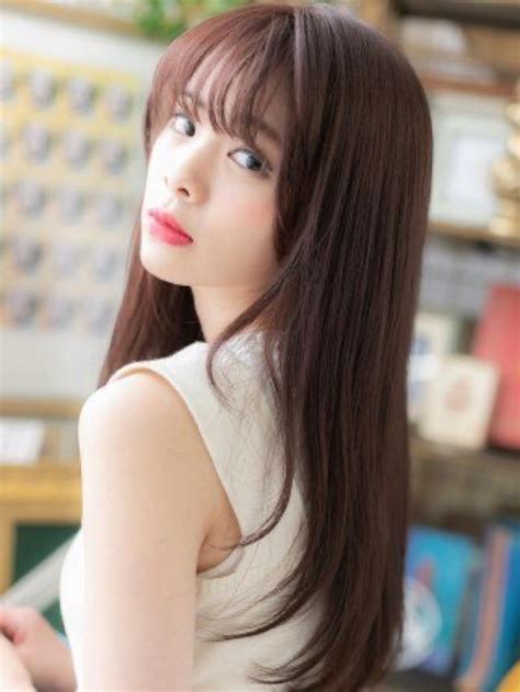 今っぽさも出せる！ロングストレート特集｜ヘアスタイル特集【公式】カバーヘアー｜あなたのなりたいと似合うをcoverする美容室、美容院