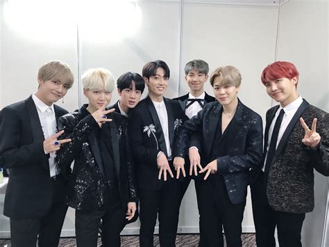 Pin Van 💞 Op 방탄소년단