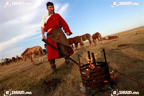 ФОТО Унага тамгалсан агшин