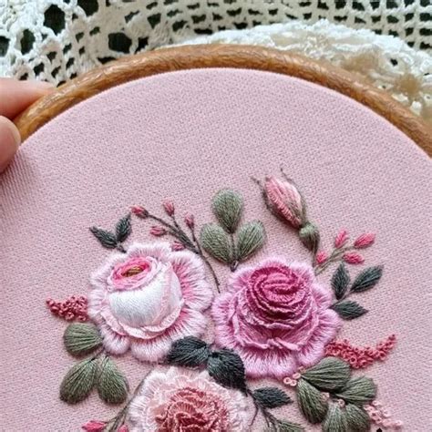 مجله گلدوزی ‎ On Instagram‎ Artist 👉 Floragallery1 گلدوزی