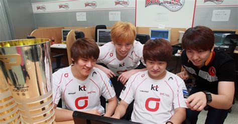 Kt 프로게임단 롤스터의 24시