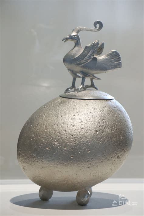 한국 현대금속공예 대표하는 故 유리지 작가 이달 27일까지 금속공예 기증특별전