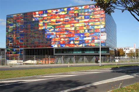 Top 12 Amazing Glass Buildings In The World Quiet Corner