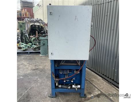 New N A N A Threading Machine 930589