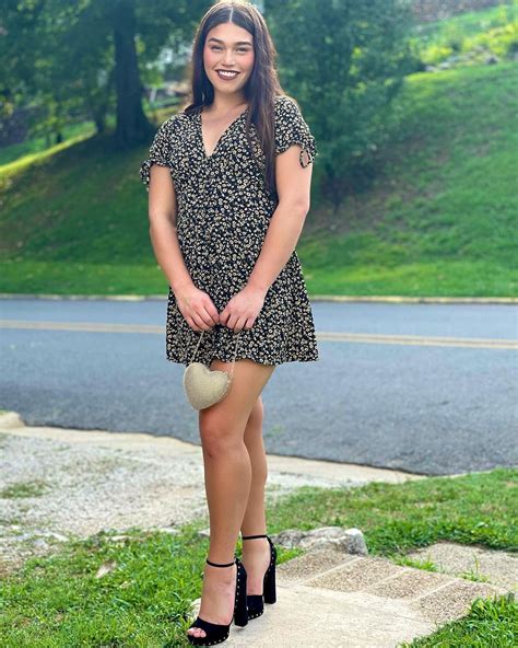 Ariel Long Most Beautiful Transgender In Floral Print Mini Dress Tg