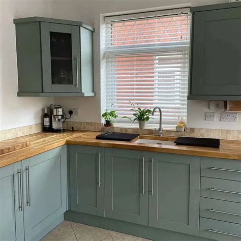 Benjamin Moore Mid Tone Green Paint Colors For Kitchen Cabinets