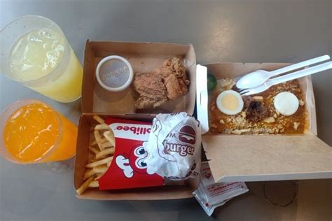 Jollibee Pineapple Juice Chicken Joy Palabok Cheesy Deluxe Yum