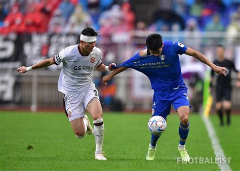 포토 당기지마 전진우를 수비하는 이상민