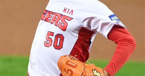 Sc핫포커스 5이닝 소화 김현수 선발 잠재력 확인 Kia 12점차 대패 속 얻은 유일한 소득