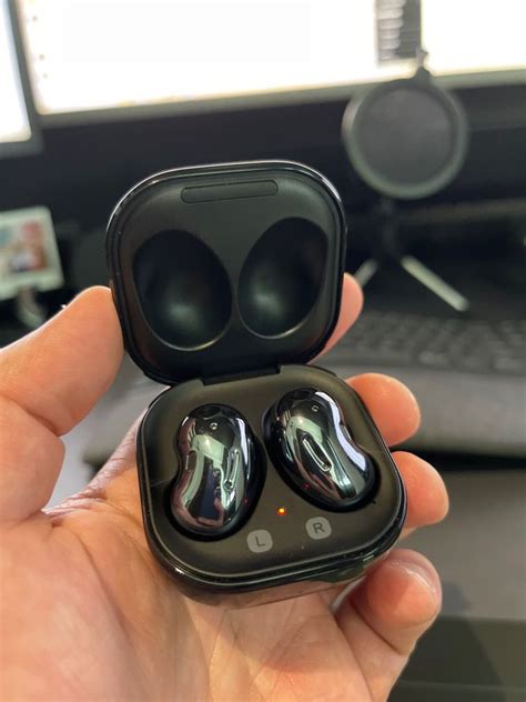 Samsung Wireless Earbuds Live Audio Headphones Headsets On Carousell