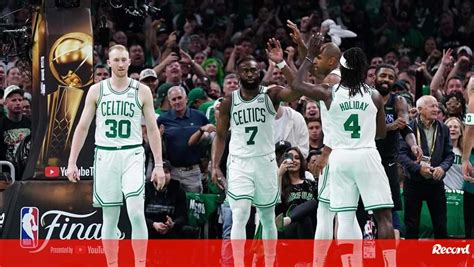 Les Celtics Ont Dominé Les Mavericks Pour Débuter La Dernière Journée