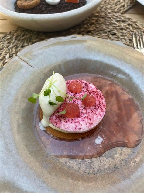 Qui Plume La Lune Jacky Ribault In Paris Restaurant Reviews Menus