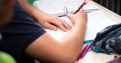 Inscripción a mesas de julio para egresados con espacios curriculares