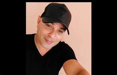 ¿alberto Yoel García Se Enamora Como El Enfermero De Tan Lejos Y Tan Cerca Cuba Si