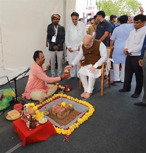 Surya Pratap Singh Ias Rtd On Twitter यही सही तरीक़ा हो शायद हम ही