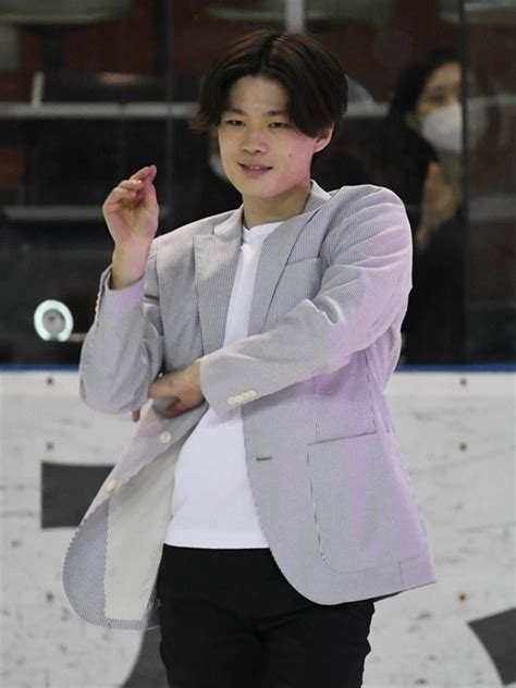 フィギュアスケート 早大・西山真瑚「満足に練習できることは特別」 羽生結弦が背中で語ってくれたこと 4years 学生スポーツ