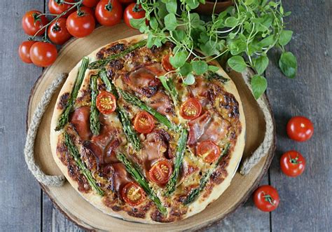 Pizza Ze Szparagami I Szynk Parme Sk Doradcasmaku Pl
