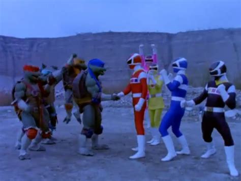 Power Ranger En El Espacio Y Las Tortugas Ninja Team Up Youtube