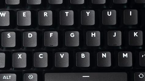 Logicool G413 Tkl Se レビュー。予算きつめ向け、1万円を切る廉価版キーボード ゲームギーク