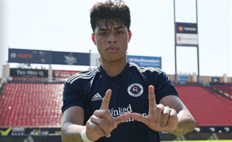 ¿quién Es Olger Escobar El Juvenil De 17 Años Convocado A La Selección