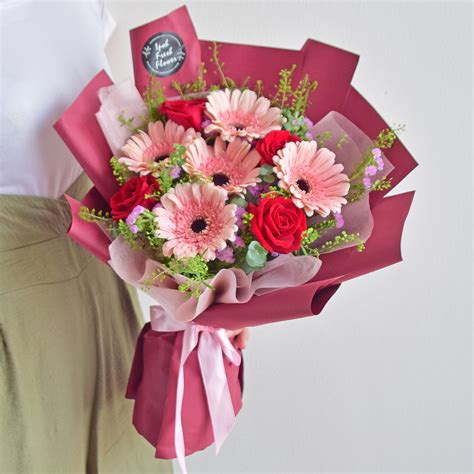 Blush Beauty Daisy Fresh Flower Bouquet Ipoh Fresh Flower