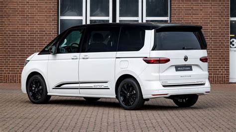 Vw Multivan Proměníte V Ložnici Na Kolech Za Pár Desítek Tisíc Spací