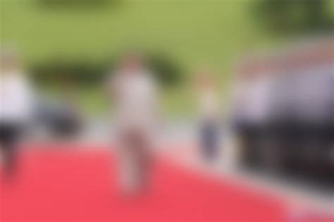金正恩携女儿视察朝鲜人民军海军司令部 强调扩大战术核运用 图片频道 财新网