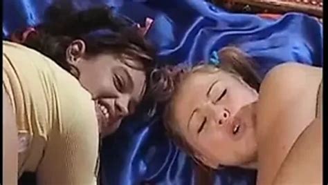 Free Fisting Threesome Porn Videos Xhamster