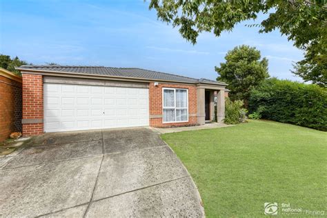 9 Furze Court Cranbourne West House For Sale First National Real