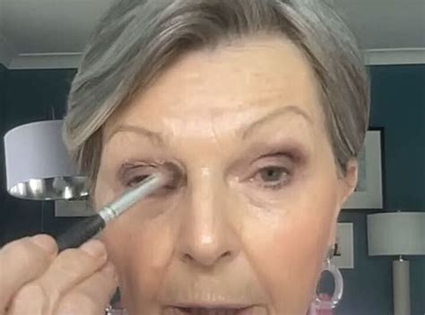 Try This Easy Makeup Tutorial For Gray Hair Upstyle